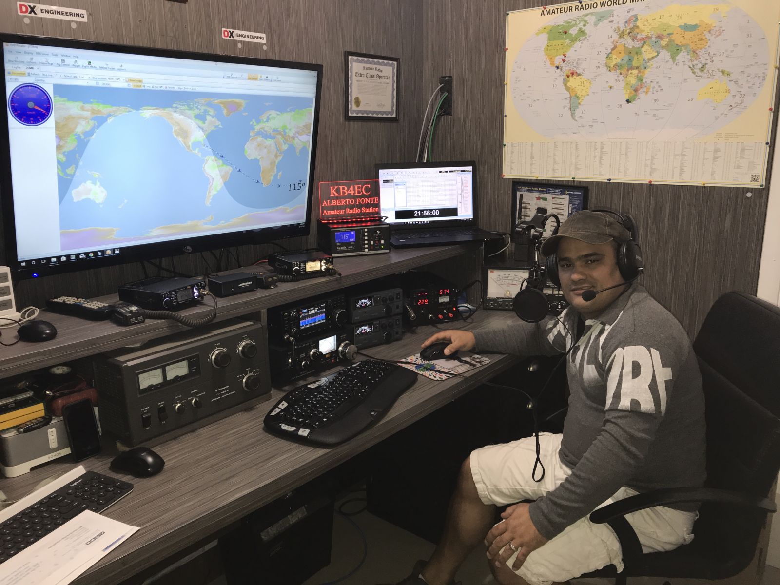 FCC Callsign Lookup from QTH.com