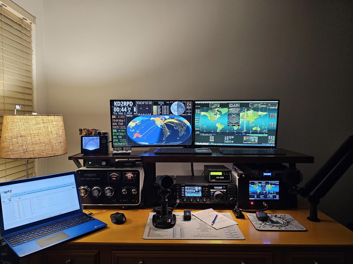 FCC Callsign Lookup from QTH.com
