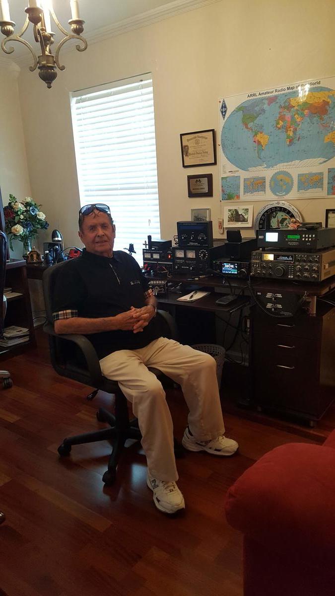 FCC Callsign Lookup from QTH.com