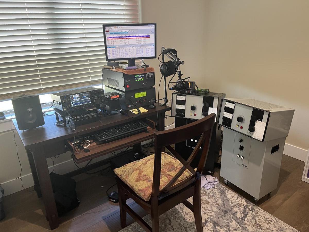 FCC Callsign Lookup from QTH.com