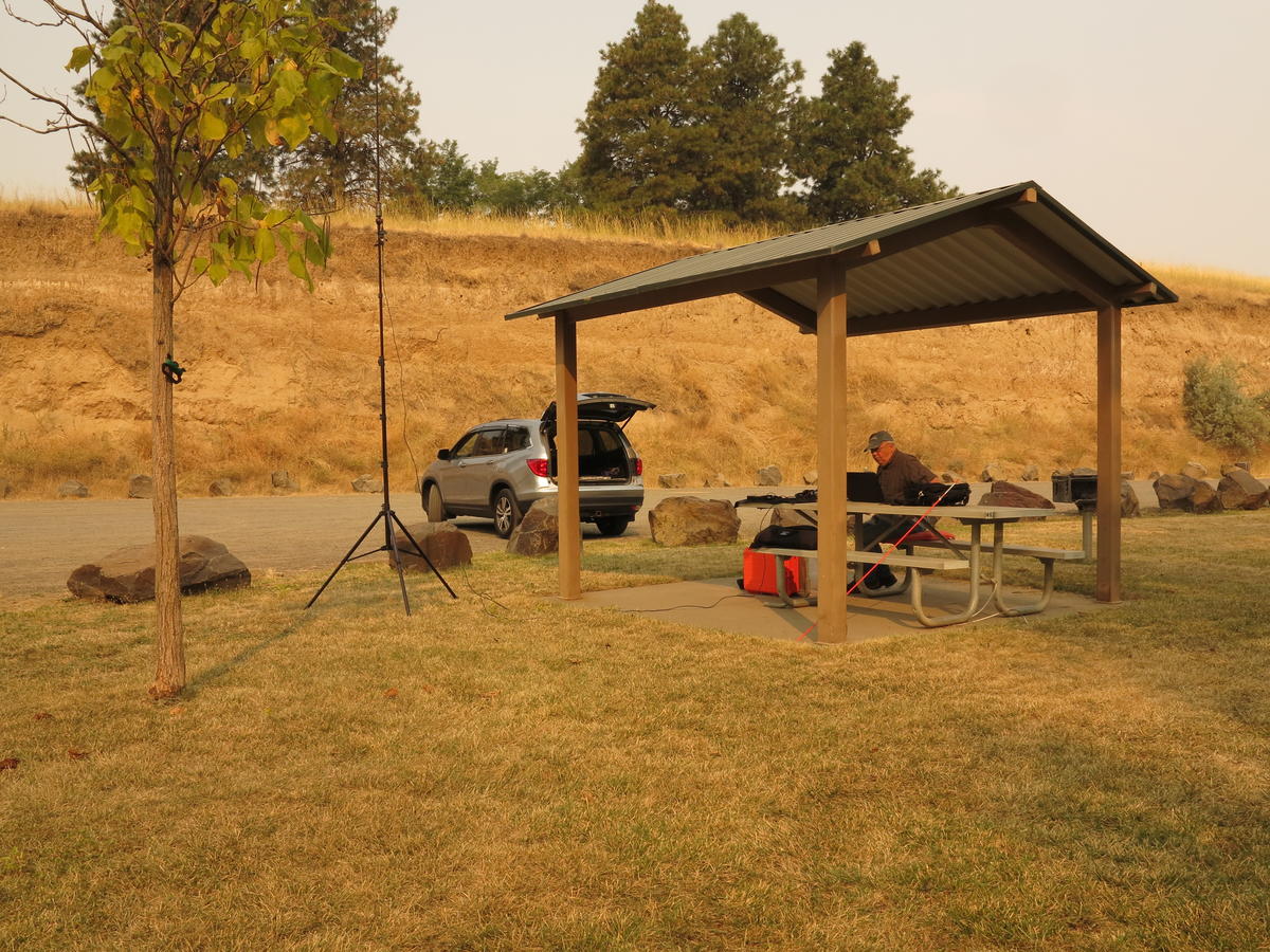 FCC Callsign Lookup from QTH.com